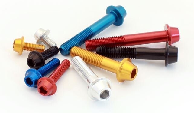 ■詳細説明Machined from Ergal T-7075 aluminum billet using ourmostsophisticated CNC machineries. Thanks to material andmachin...