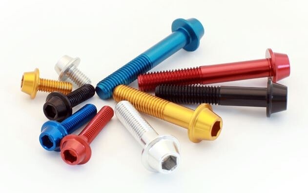 ■詳細説明Machined from Ergal T-7075 aluminum billet using ourmostsophisticated CNC machineries. Thanks to material andmachin...