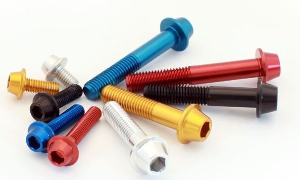 ■詳細説明Ricavata da barre in Ergal 7075 T6 mediante lavorazione dalpienocon macchine CNC. grazie al materiale e alle tecnic...