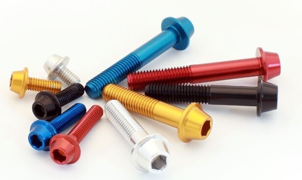 ■詳細説明Ricavata da barre in Ergal 7075 T6 mediante lavorazione dalpienocon macchine CNC. grazie al materiale e alle tecnic...