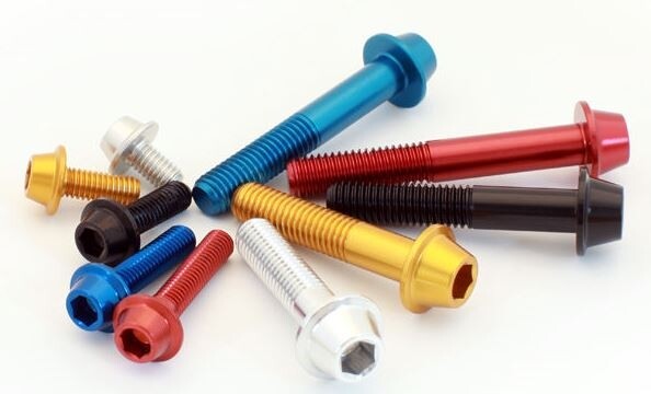 ■詳細説明Ricavata da barre in Ergal 7075 T6 mediante lavorazione dalpienocon macchine CNC. grazie al materiale e alle tecnic...