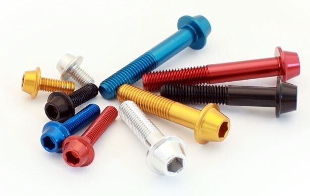 ■詳細説明Machined from Ergal T-7075 aluminum billet using ourmostsophisticated CNC machineries. Thanks to material andmachin...