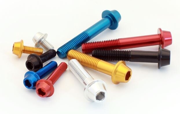 ■詳細説明Machined from Ergal T-7075 aluminum billet using ourmostsophisticated CNC machineries. Thanks to material andmachin...