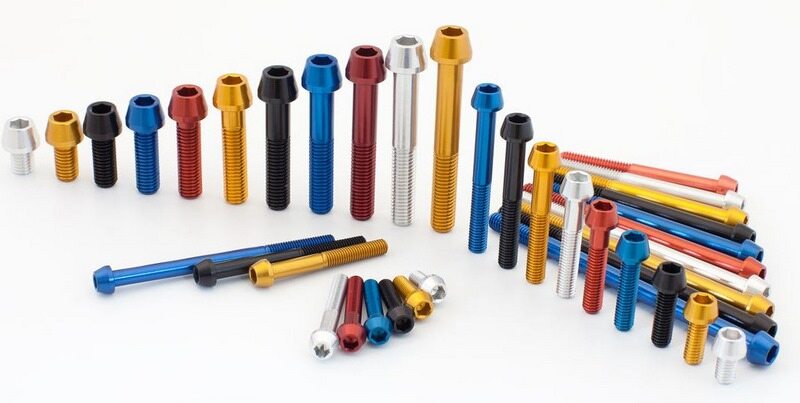 ■詳細説明Machined from Ergal T-7075 aluminum billet using ourmostsophisticated CNC machineries. Thanks to material andmachin...