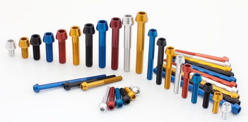 ■詳細説明Machined from Ergal T-7075 aluminum billet using ourmostsophisticated CNC machineries. Thanks to material andmachin...