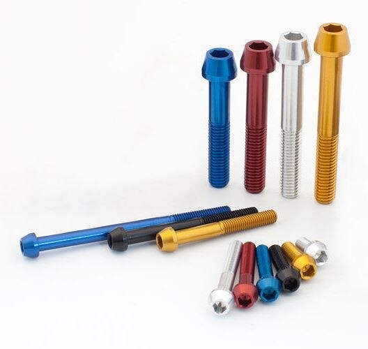 ■詳細説明Ricavata da barre in Ergal 7075 T6 mediante lavorazione dalpienocon macchine CNC. grazie al materiale e alle tecnic...