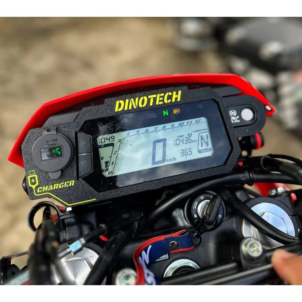 ■詳細説明Meter guard for CRF300L 2020- 2025 (ABS model) with dualbuilt-inUSB charging ports (5V 2.1A) and voltage display.Ea...