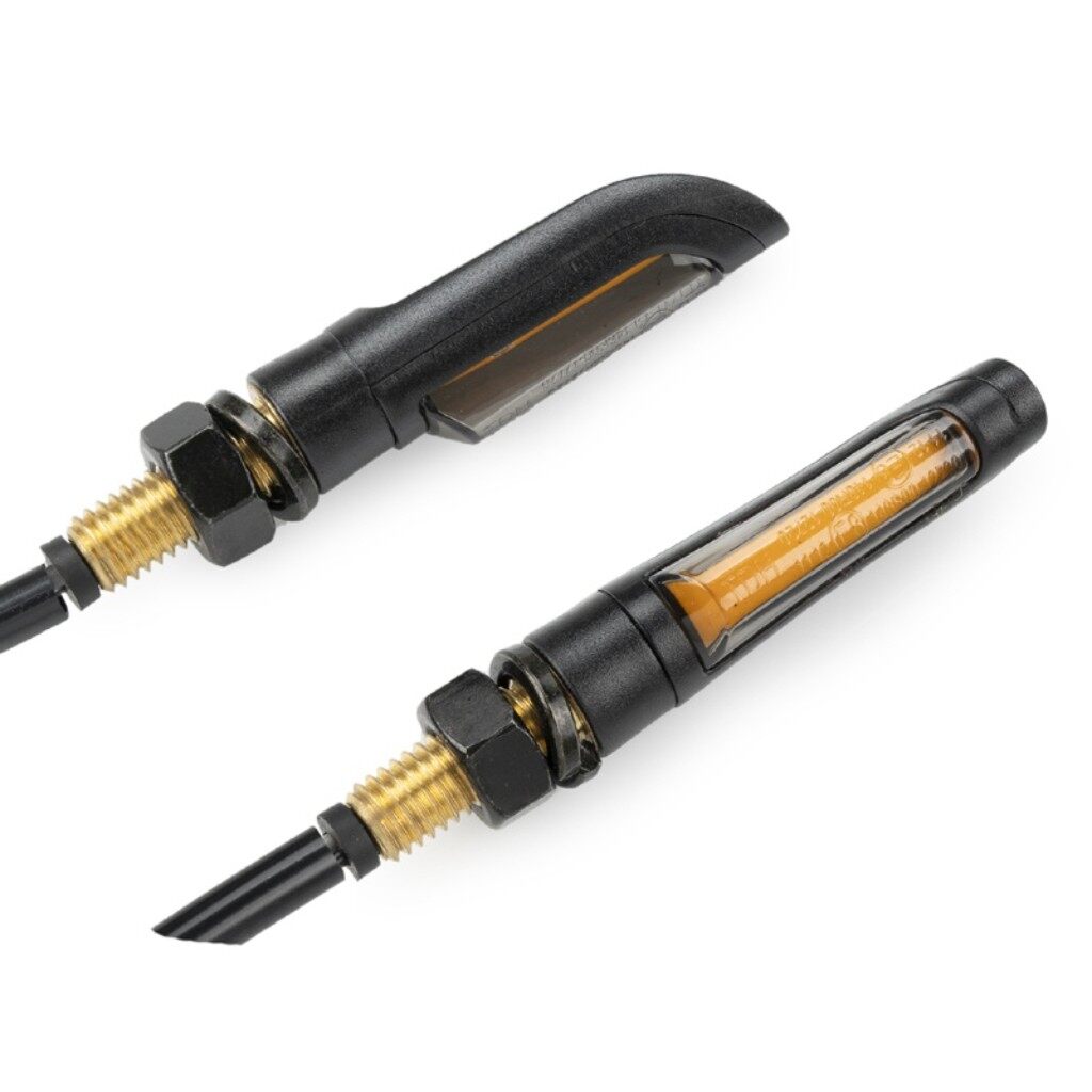 ■商品概要12V 0.81WDimensions：48.3×9.5 mm汎用■詳細説明スリムタイプLEDウインカー。樹脂製のブラックボディー、M8ボルトにて取り付け。Eマーク付き、左右セット。■注意点※取り付けには車両により、別途、抵抗の取...