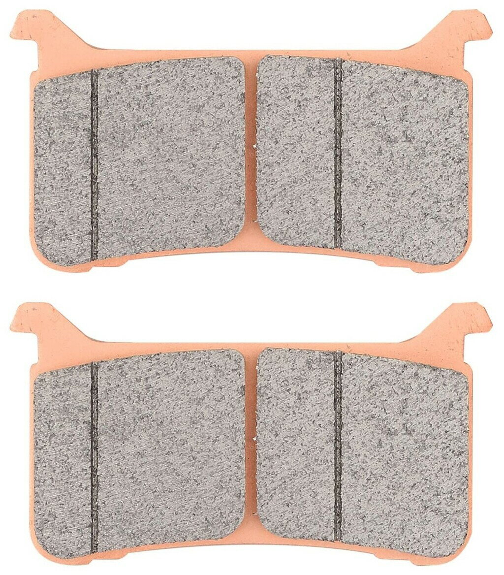 ■詳細説明【最高峰のブレーキパッドが更なる進化、ライダーの意思にリニアに応える】旧ゴールデンパッドが誇る高次元の安定性能はそのままに、コントロール性能を更に向上させて意のままに操れるブレーキングを実現。指先から伝わるその効き味が理想的なライ...