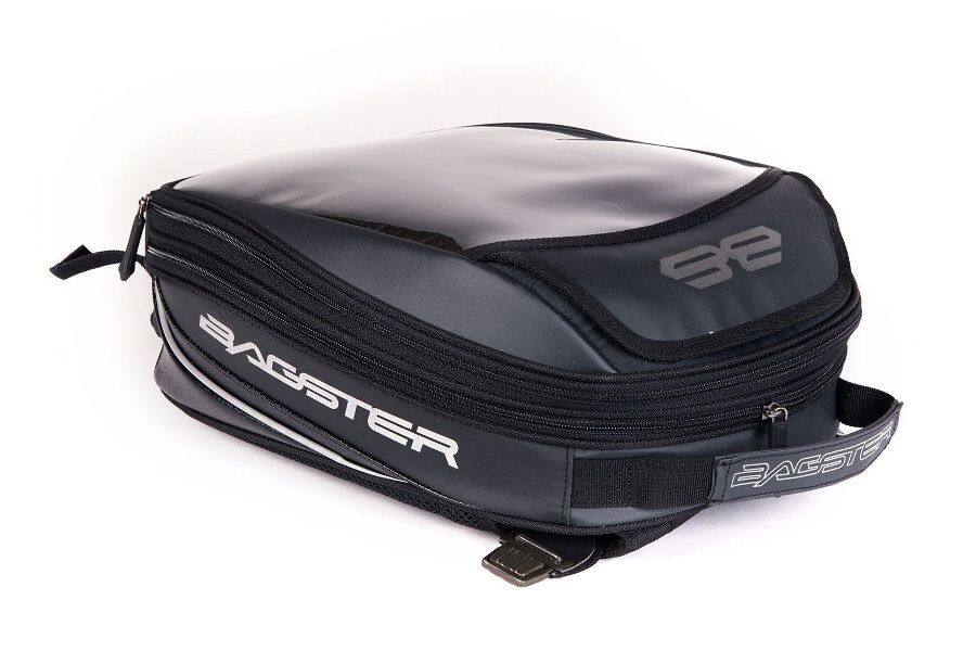 ■商品概要【カラー】ブラック【サイズ】38×28×13cm【タイプ】ROADER EVO【素材】PVC(合皮)、ポリエステル【容量(L)】12-22【付属品】レインカバー/ショルダーストラップ■詳細説明スマートなデザインと必要十分な容量でデ...