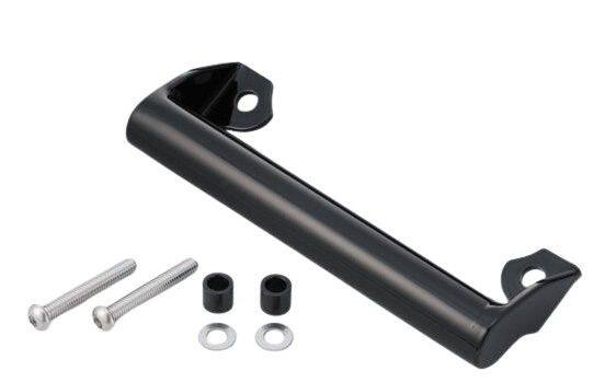 ■商品概要カラー：ブラック素材：スチール製【取付けサイズ】・全長：150mm・径：22.2mm・最大積載量：1.5kg■詳細説明YZF-R1(2015-)専用 マウントステー- 2026年、R1最終章へ。走りの頂点にふさわしい'使い勝手'を...