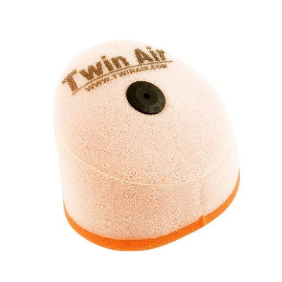 ■商品概要メーカー品番：TWA-7004【純正互換品番】800072641■詳細説明50年以上前、オランダの砂混じりの荒れた土壌が原因で、多くのエンジンが故障。シングルフォームや紙フィルターは通気性はあっても、エンジンを保護するには不十分で...
