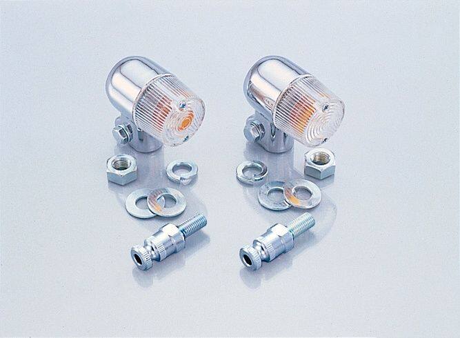 ■商品概要メッキボディ／クリアレンズ丸・ミニウインカー左右1セット12V-15Wアンバー球付属フロント・リヤ共通■詳細説明ノーマルウインカー取付部に装着可能なウインカーキットです。ウインカーステー、ウインカーバルブ付属。■適合車種RV200...