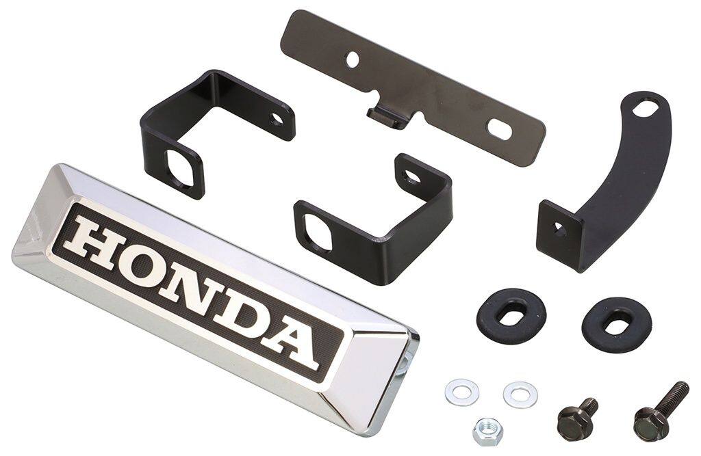 ■商品概要【仕様】・ボルトオン・キタコ製LEDシャトルビームキット(800-1456030／800-1456080)同時装着可【付属品】・ホンダエンブレム【素材・材質】・エンブレムステー：スチール製■詳細説明エンブレムでフロント周りをドレス...