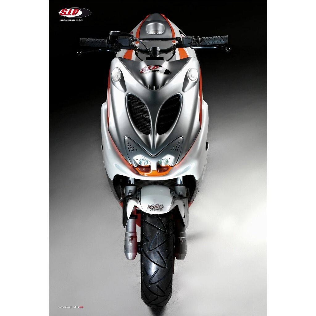 ■商品概要ほぼすべてのモデルに適合しますl＝680mmw＝470mm■詳細説明自宅にいるようなスクーター気分：ポスターは、スタイルと紛れもないスクーター カルトを表しています。隅々にぶら下がっている大量生産品や、泣き言を言う白いユニコーンの...