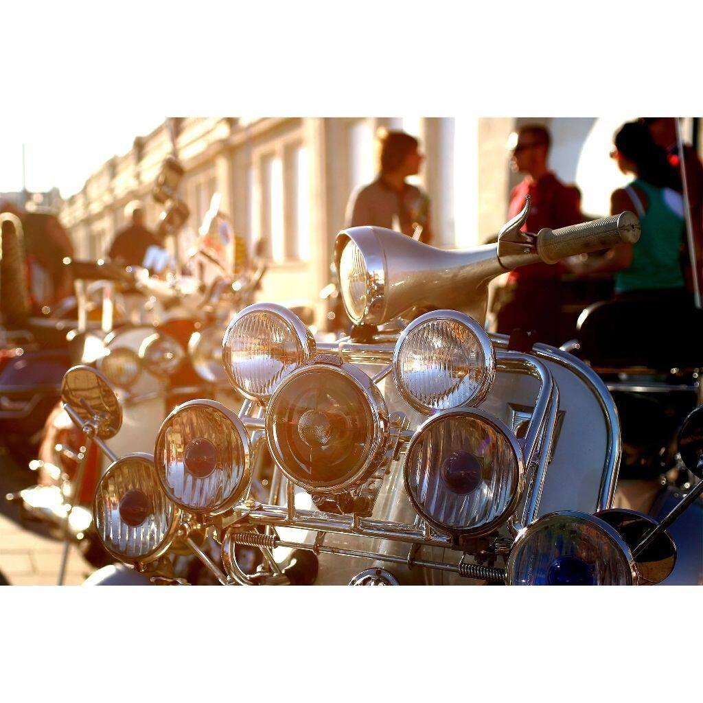 ■商品概要This product fits on almost all modelsl＝650mmw＝480mm■詳細説明Scooter feeling at home：The posters stand for style andunm...