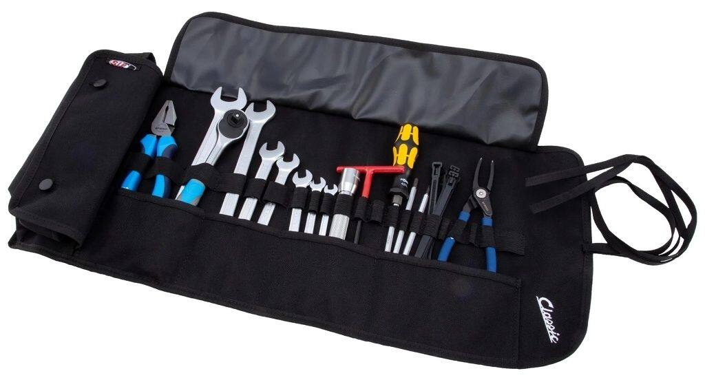 ■商品概要50 piecesincl. black SIP Classic tool bagGrade 1＊ - first-class repair■詳細説明No scooter journeys without tools！ We ha...