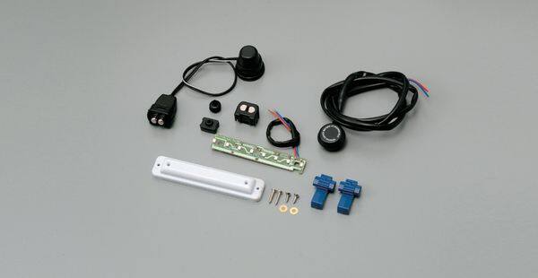 ■詳細説明E350シリーズ用に製造されているが、E230/260シリーズにも流用できる(配線長さがやや余る)。装着には電動ドリル・メルトガン・サーキットテスタ・精密工具などが必要。■注意点※ハイマウントストップランプ付車には取り付けないでく...