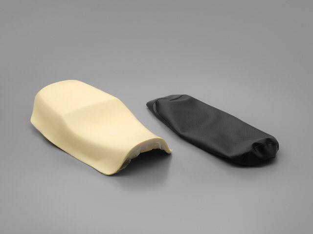 ■商品概要ディンプルメッシュ■詳細説明高密度ウレタンを贅沢に使いながら純正形状にこだわったリプレイス系ハイパフォーマンスシート！●愛車を大事に永く乗るライダーへ朗報の純正シートベース張替え用「RIPMOシート」。劣化したスポンジを高密度スー...