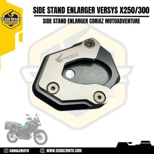 ■商品概要仕様：- アルミニウム6061- Coriaz Motoadventure基準で製造商品内容：- 1個のサイドスタンドパッド- ボルト3本適合車種：Kawasaki Versys-X 250 / 300■詳細説明カワサキヴェルシス...