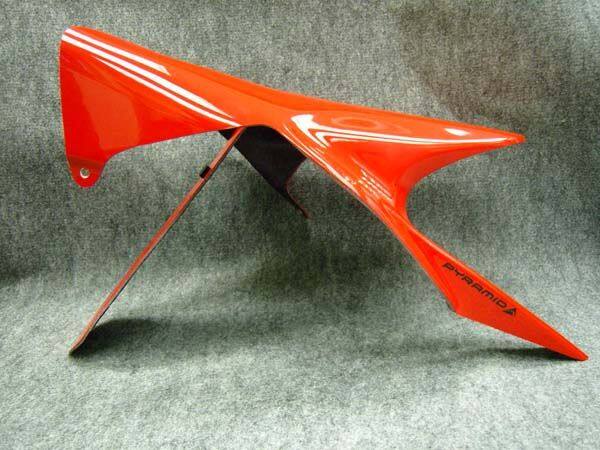 ■詳細説明Protect your bike from the damaging debris thrown up fromtheroad.This Pyramid hugger extends below the swing arm fo...