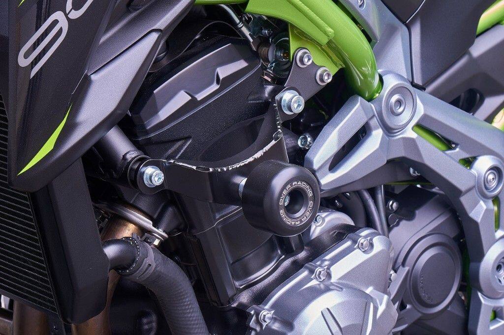 ■商品概要【ジュラコン?サイズ】Φ60、L=40【仕上げ】ブラックパウダーコーティング【入数】左右セット【付属品】取り付けボルト類■詳細説明車種専用ボルトオン設計がポイントのOVER製エンジンスライダーは、Z900(18)も同様に左右のプレ...