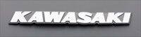 ■詳細説明Z1／Z2をモチーフにした大文字’KAWASAKI’エンブレムはサイズまでも忠実に再現。イージーフィットの両面テープ仕様なので装着は貼り付けるだけです。■適合車種Z1 (900SUPER4)&ensp;Z1 (900SUPER4)...