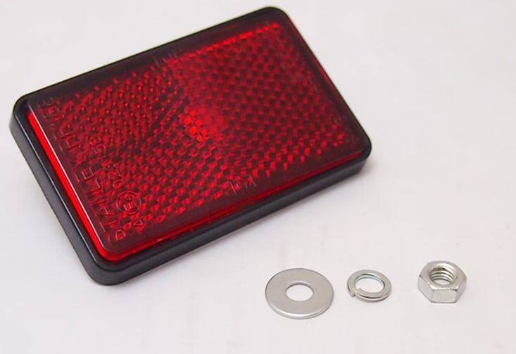 ■商品概要スタンレー製入数：1枚取り付けナット付き【サイズ】・反射面：39×63mm・ベース部分：43×68mm・取り付けボルト長 10mm■注意点※メーカー都合により商品の仕様変更がある場合がございます。ご了承ください。■適合車種Z100...
