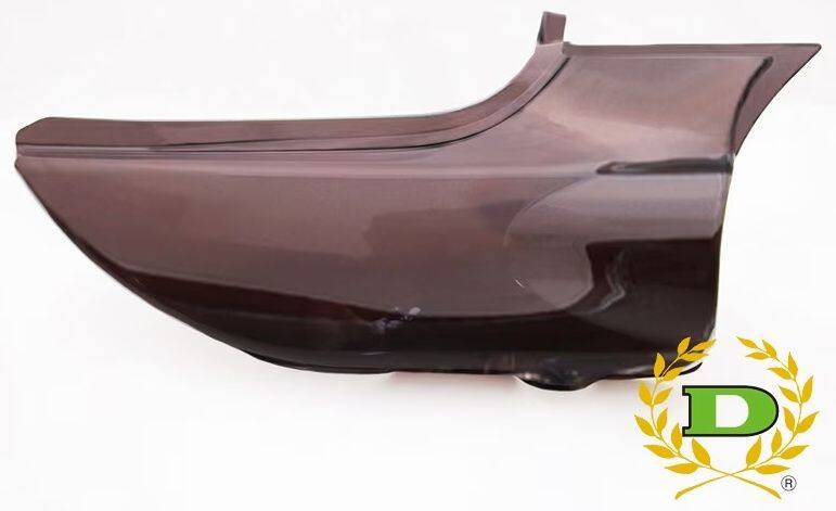 ■商品概要カラー：ブラウン素材：ABSプラスチック製Z900RS キャンディートーンブラウン(火の玉カラー)の純正塗装に合わせカラーリングした塗装済みサイドカバー■詳細説明取り付けは、純正サイドカバーを取り外し付け替えるだけ。フロントセクシ...