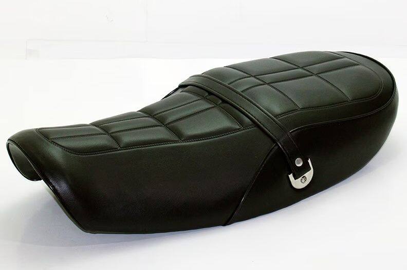 ■商品概要ノーマル【純正】テールカウル用参考取り付け時間：0.1hDOREMIオリジナルパーツZ1_Style_CUSTOM_Parts■詳細説明「長距離走行しているとお尻痛くなっちゃう！」「シートは販売しないの？」などたくさんのお声をいた...