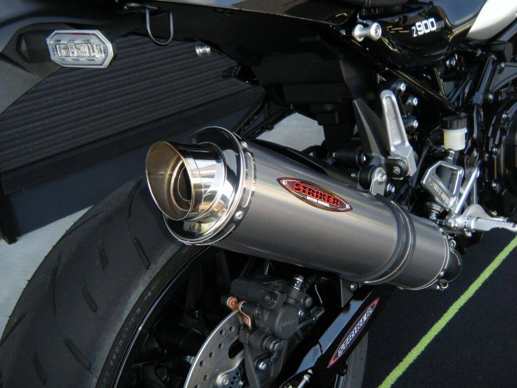 ■商品概要【素材】・エキパイ：チタンコニカルテーパー・集合部：チタン(4in1)・テールパイプ：チタン・サイレンサー：チタン【サイレンサーサイズ】Φ100／L400mm(真円)【音量】90db(加速：82db)【重量】4.2kg(純正:11...