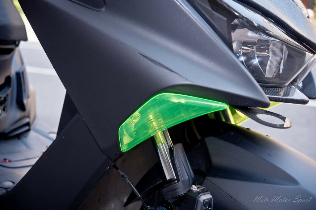 ■詳細説明Don’t you like the transparent original lamp lens？Want to change style？Then come and upgrade the lamp shield protec...