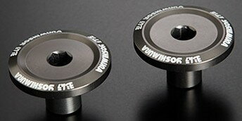 ■商品概要【カラー】スレートグレー(アルマイト仕上げ)【仕様】アルミ削り出しレーザーマーキング■詳細説明純正リアフェンダー取り外しに伴うネジ穴を美しくドレスアップ。裏側から純正ボルトで固定します。■注意点※メーカー都合により商品の仕様変更が...