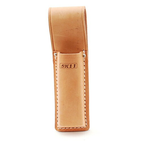 ■商品概要【素材／材質】・本体：牛本革【商品仕様】サイズ：(縦)約190x(幅)約53mm60mm幅ベルトまで対応型押加工【規格】NO.7■詳細説明高級牛本革で抜群の耐久性です。【用途】カッター等の道工具類の収納、携帯。【商品機能】革本来の...