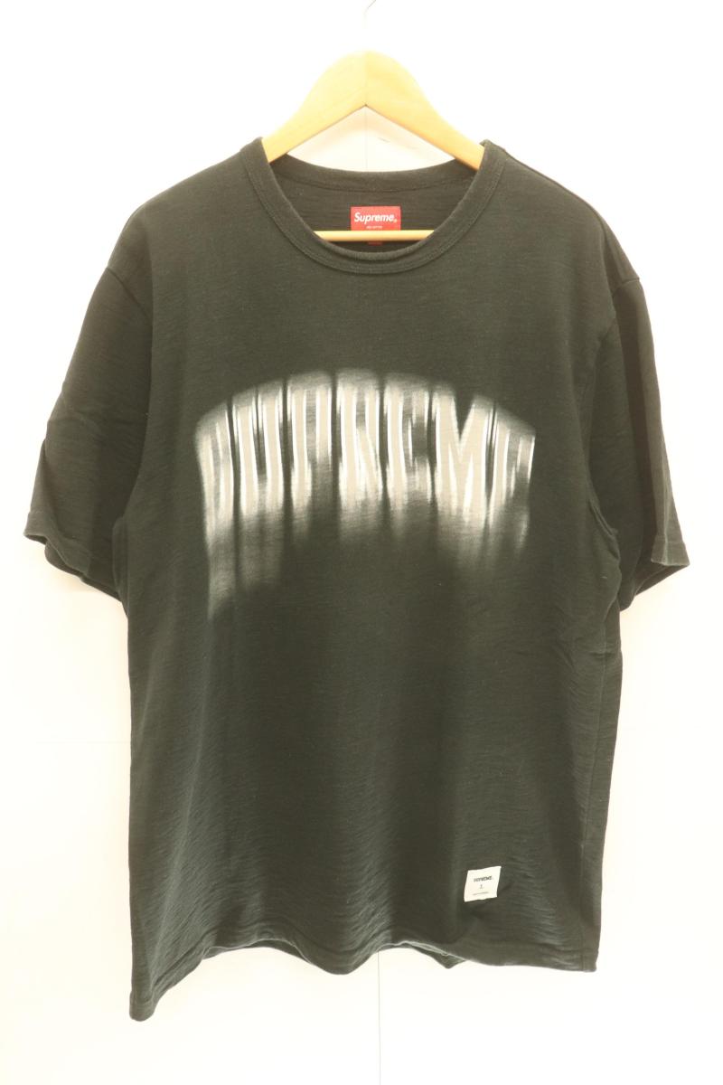 　商品状態説明 詳細説明 21SS Blurred Arc S S Top Supreme L 黒 ブラック プリント 【状態ランク：C 使用感がありダメージが確認できる状態】 【状態備考】 全体的に毛羽立ちが見られます。首元部分に汚れが見...