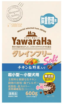 リニューアルに伴いパッケージ・内容等予告なく変更する場合がございます。予めご了承ください。 名　称 ヤワラハ　グレインフリー　ソフト　チキン＆野菜入り　体重管理用 内容量 600g 特　徴 ◆肉食に近い愛犬の健康を考えて主原料は新鮮な生肉を...