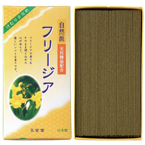 リニューアルに伴いパッケージ・内容等予告なく変更する場合がございます。予めご了承ください。 商品名称 自然派フリージアの香り　煙少香 内容量 約140g 特徴 ◆フリージアの香りをそのままお線香にしました。 ◆心が安らぐ、優しいソフトな香り...