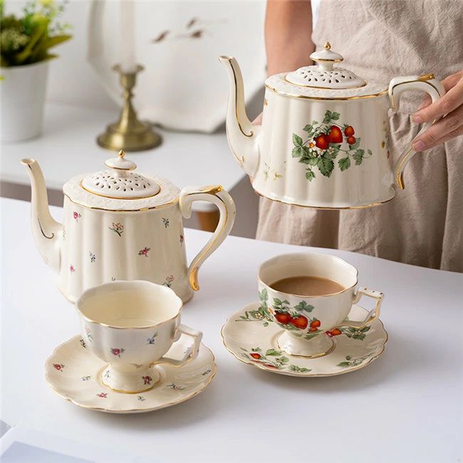 　商品説明 状態 新品 商品内容 3点：カップ*1個、ソーサー*1個、ポット1個 5点：カップ*2個、ソーサー*2個、ポット1個 7点：カップ*3個、ソーサー*3個、ポット1個 9点：カップ*4個、ソーサー*4個、ポット1個 カラー 写真ご...