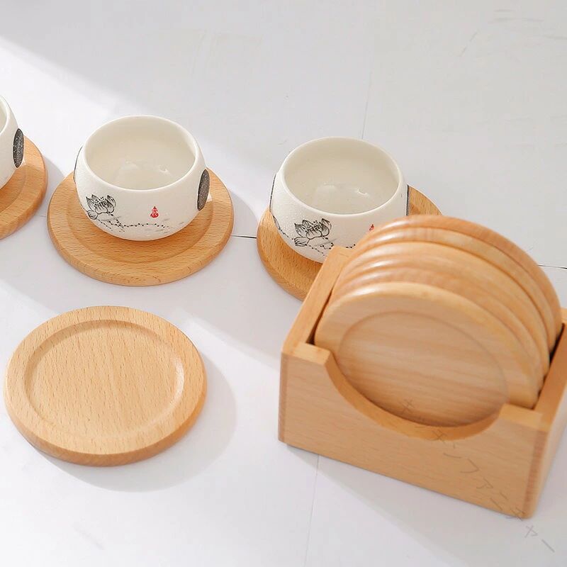 [商品情報]数量：コースターX 6枚、 収納ケース X 1個 サイズ：コースターの直径：9cm、厚み：0.8 素材：天然竹「高級感がある」天然竹で作られるので、重厚感や高級感があります。超軽量で、耐冷耐熱で腐食にも強いです。「優れたデザイン...