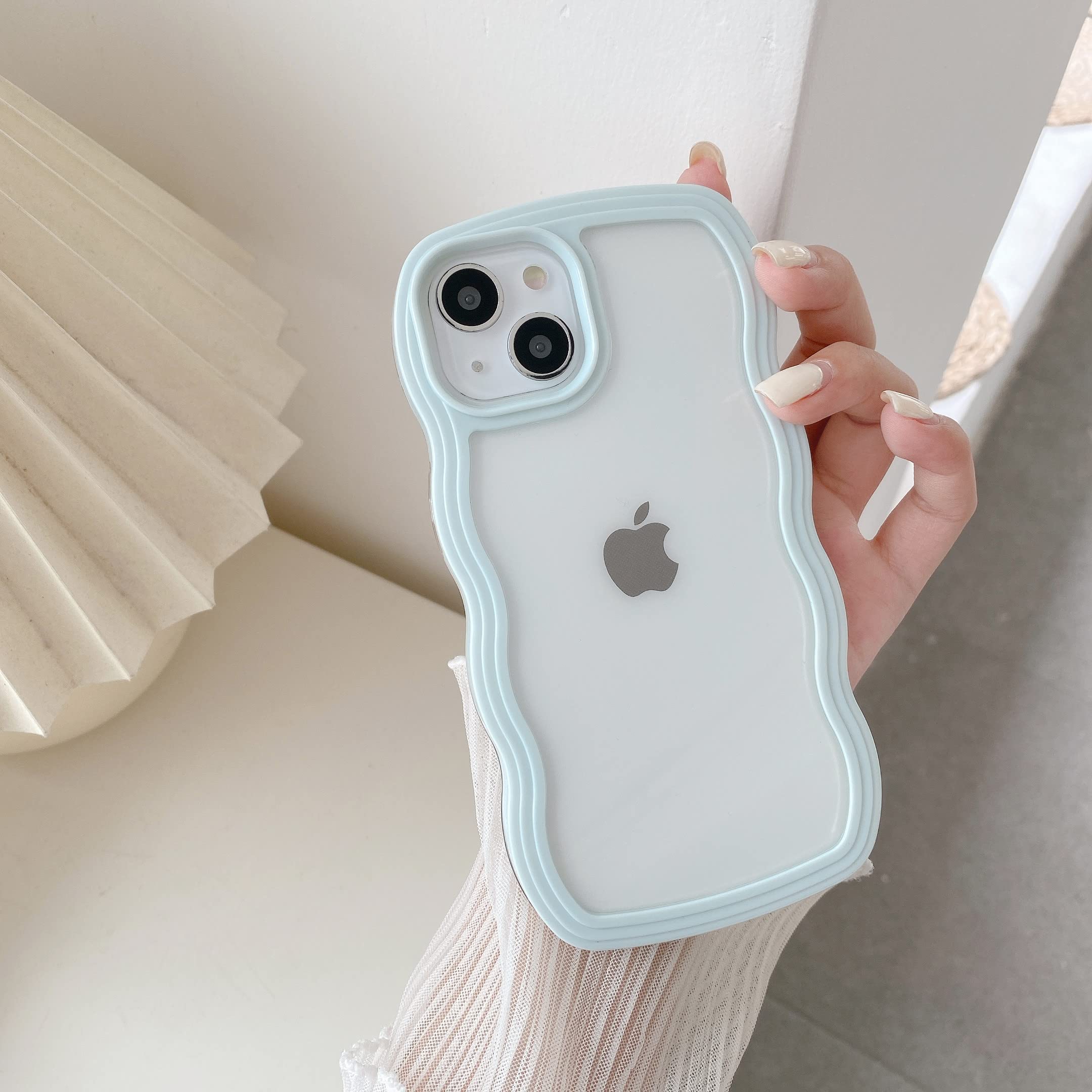 【対応機種】iPhone 14 Plus(6.7インチ)専用。写真は見本ですが、購入前にお使いの機種を確認してくださいね。 【透明感 ▪ フィット感】背面は透明度ポリカーボネートの素材で、iPhone 14 Plus本来の美しさと高級感をそ...
