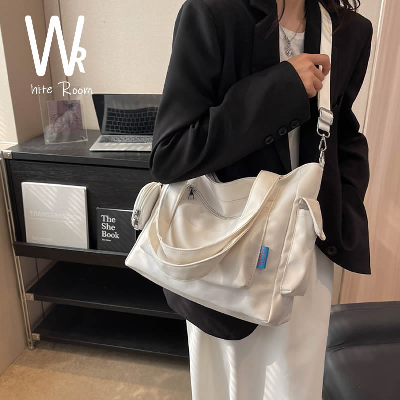 トート,ショルダー2way韓国風バッグ【WHITE ROOM〜ホワイトルーム021】 ホワイトルームTV動画公開中 商品名 ホワイトルーム021 商品分類 ショルダーバッグ 素材 オックスフォード カラー ホワイト,ブラック,ブラウン サイ...