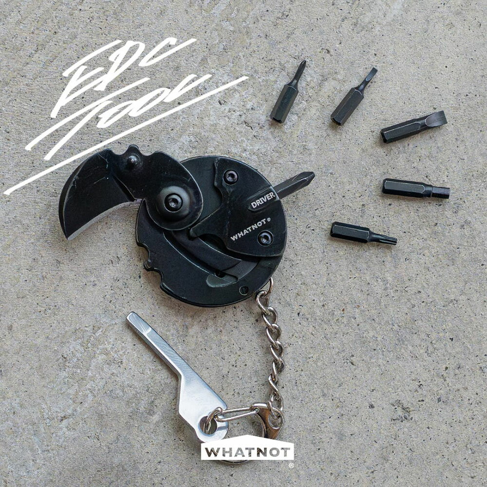 商品詳細 日常からアウトドアまで、これひとつで多彩なシーンに対応できる万能ツール。 EDC（Everyday Carry）の名の通り、持ち歩きたくなるコンパクト設計が魅力です。 ナイフ、カラビナ、レンチ、マイナスドライバー、プラスドライバー...