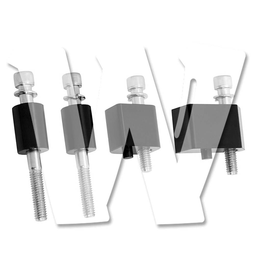 【材質】：高品質のアルミ製で、耐熱性、低温性、耐衝撃性に優れ、長期間装着でも高級感抜群です。耐久性と硬度を向上させ、衝突時の曲げや破損を防ぎます。 【特徴】：ストックドライバーボードを外側に11/4インチにし、ガスタンクと排気熱から足を遠ざ...