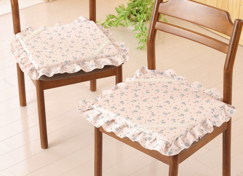 商品名：クッションカバー　1枚　ベージュ サイズ：約42x42cm 素材：ポリエステル・綿・その他 その他：表面はっ水加工、 原産国：中国製 備考：