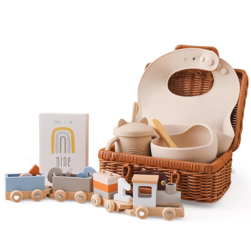 Mamimami Home 出産祝い 男の子 女の子 人気ギフト6点セット 離乳食器 吸盤付き 食品グレードシリコーン 電子レンジ 食洗機使用可能 月齢フォト ニューボーンフォト記念写真 知育玩具 積み木