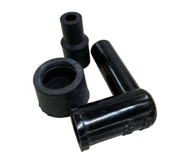 日本特殊陶業(NGK) プラグキャップ 【8343】 ブラック LB05EZ【色】ブラック【適応プラグタイプ】B【抵抗値(kΩ)】5【適応プラグ端子】ターミナルナット付