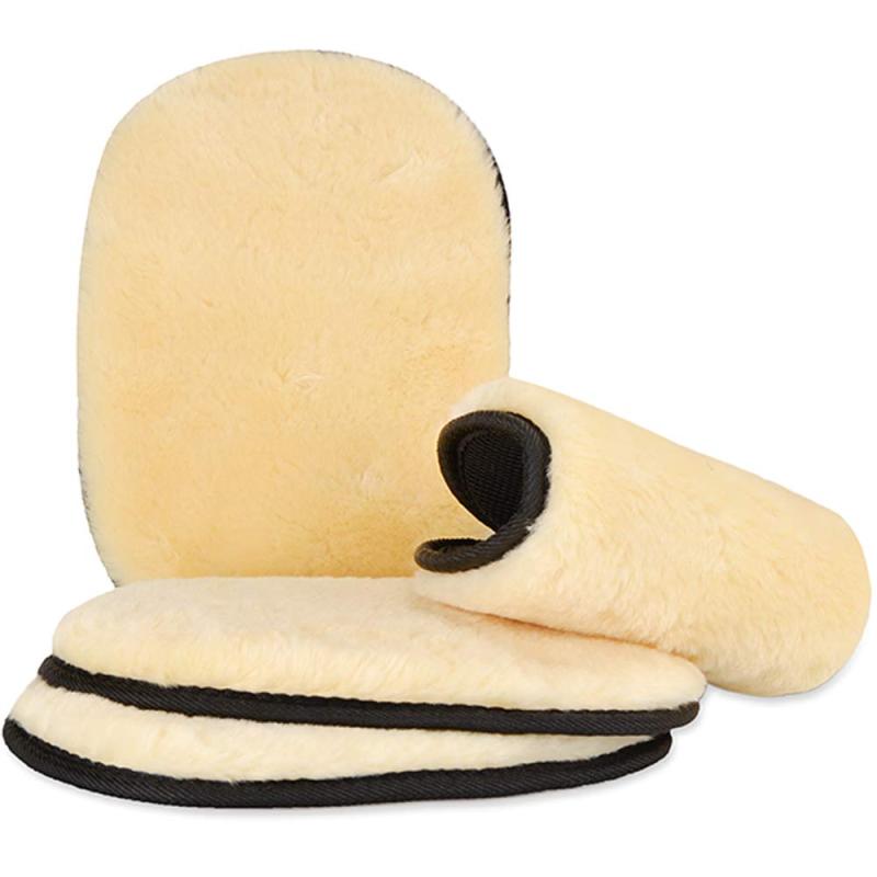 ムートンカーウォッシュグローブ カーウォッシュグローブセット 洗車スポンジ 洗車グローブ 泡立ちやすい 傷防止 (4)【素材・標準】表層はとても柔らかくふわふわでポリエステル素材、裏地はメッシュ構造のポリエステル製。片面は通気性があり、乾き...