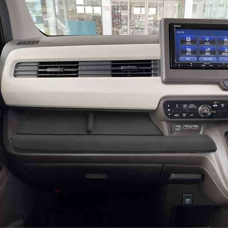 SHAOHAO 新型 ホンダ N-WGN JH3 JH4 助手席オープントレイ ラバーマット N-WGN JH3 JH4 助手席前トレイ インテリアラバーマット 収納 小物入れ 水洗い可能 シリコンゴム素材 ホンダ N-WGNアクセサリー ...