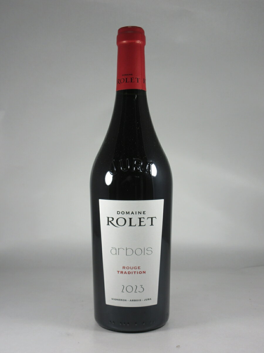 赤ワイン商品説明手摘みで収穫し丁寧に選果を行う。それぞれの品種の個性を保持するため別々に樽で12か月熟成する。瓶詰め3か月前にアッサンブラージュ。商品情報色・タイプ:赤/辛口品種:プールサール 40%/トルソー 30%/ピノ・ノワール 30...