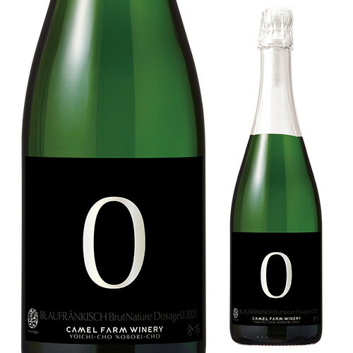 1980年代からぶどう栽培が行われてきた垣根仕立ての畑と、イタリアの伝統的製法と最新技術を備えた醸造所から、世界に評価されるワイン造りを目指しているキャメルファーム。余市のテロワールとイタリアの技術が、ワイン造りを支えています。美しく緑がか...